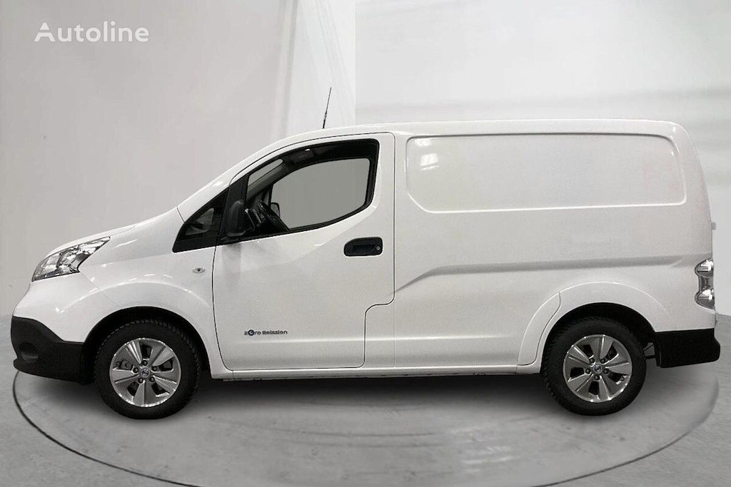 Prodaje se Nissan NV200 minibus furgon na aukciji