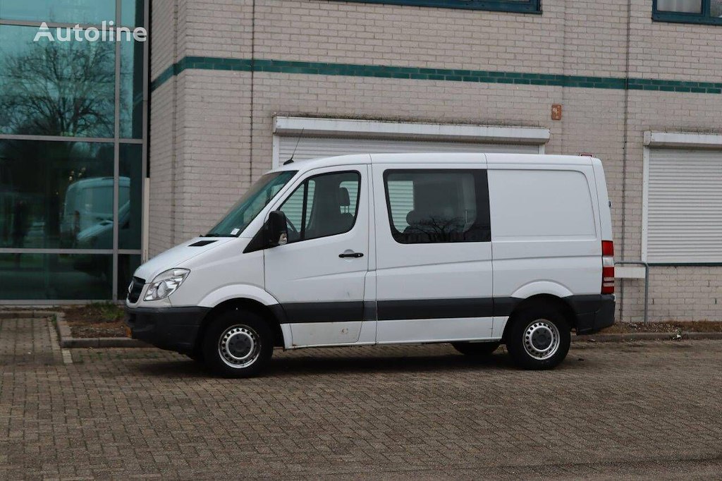 Prodaje se Mercedes-Benz Sprinter minibus furgon na aukciji