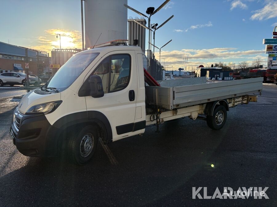 Prodaje se Peugeot Boxer kamion s ravnom platformom < 3.5t na aukciji