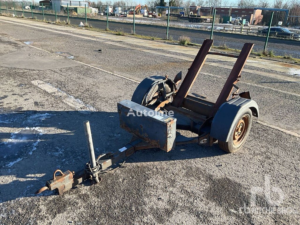 Prodaje se S/A Pedestrian Roller prikolicu za građevinske strojeve na aukciji