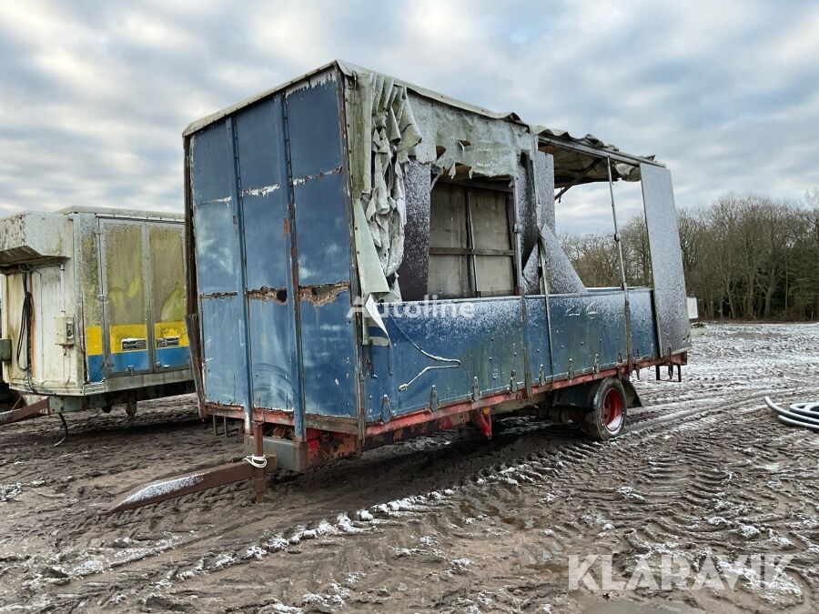 Prodaje se Vagn prikolicu sa ceradom na aukciji