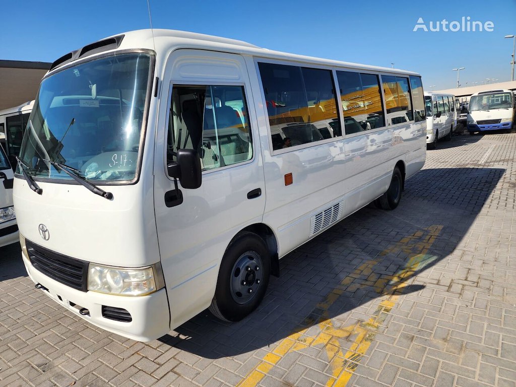 Toyota Coaster Coach (LHD) prigradski autobus