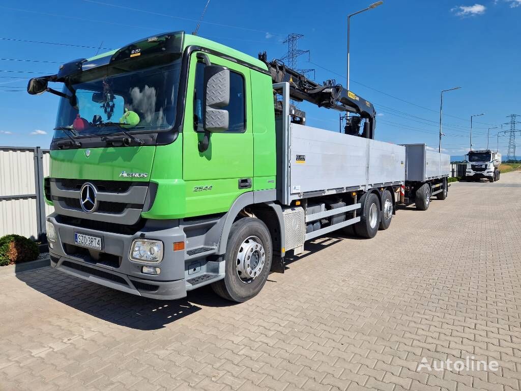 Mercedes-Benz Actros 2544 kamion s ravnom platformom