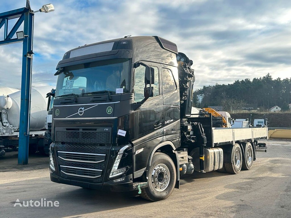 Novi Volvo FH 540 kamion s ravnom platformom