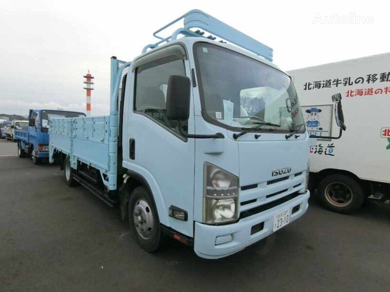 Isuzu ELF kamion s ravnom platformom