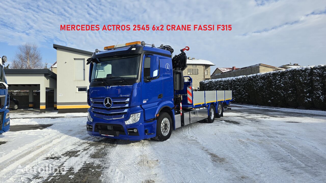 Mercedes-Benz Actros 2545 6x2 FASSI F315 kamion s ravnom platformom