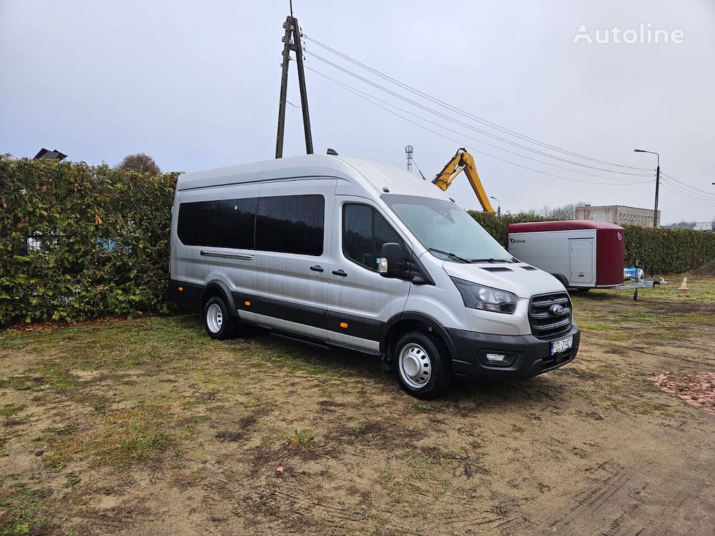 Ford Transit putnički minibus