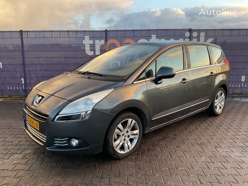 Prodaje se Peugeot 5008 minivan na aukciji