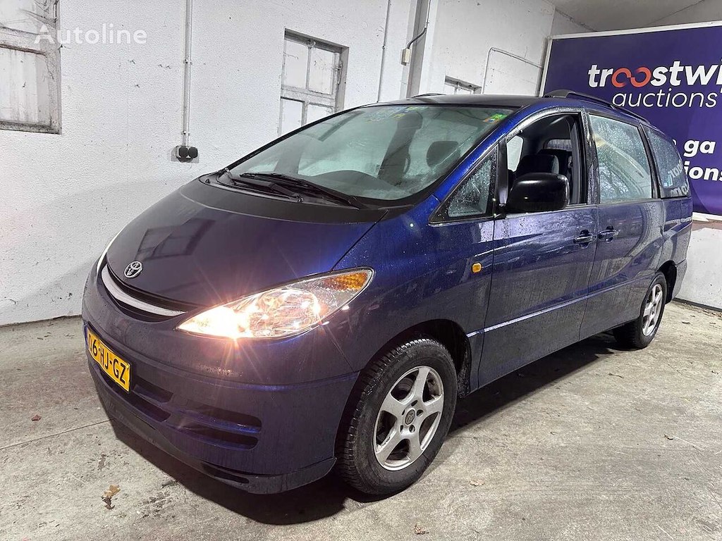 Prodaje se Toyota Previa minivan na aukciji