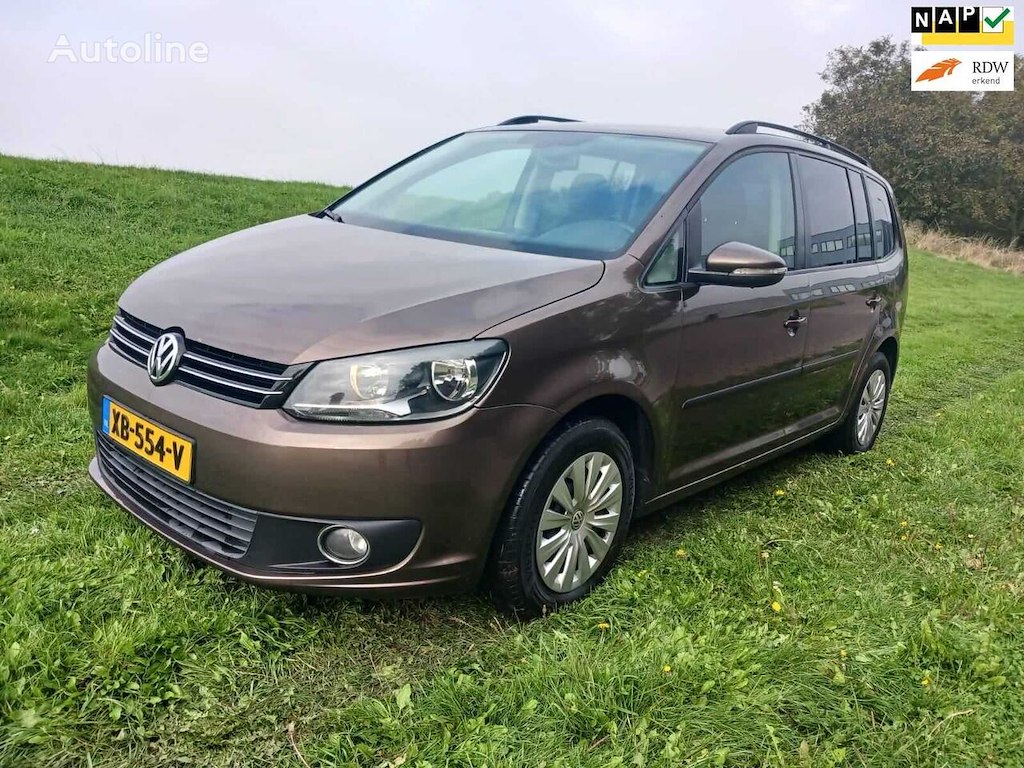 Prodaje se Volkswagen Touran minivan na aukciji