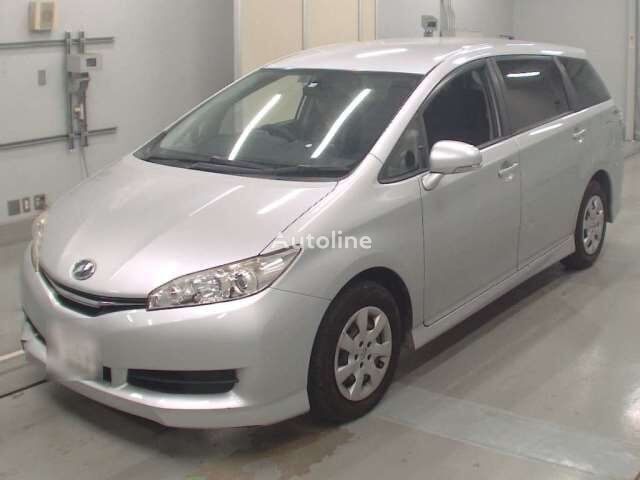 Toyota WISH minivan