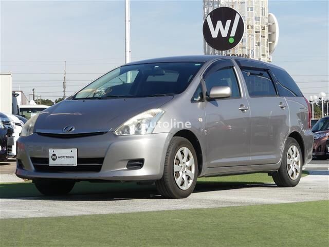 Toyota WISH minivan