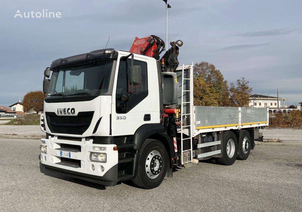 IVECO 350 6X2 kamion s ravnom platformom