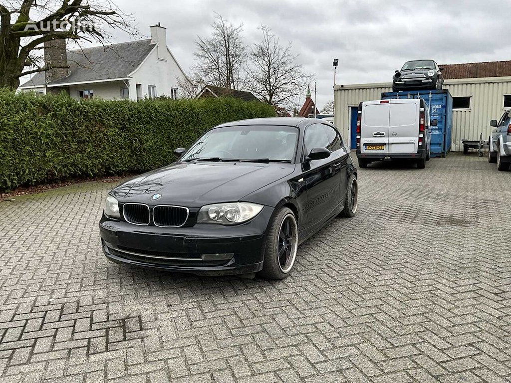 Prodaje se BMW 118D SE hečbek na aukciji