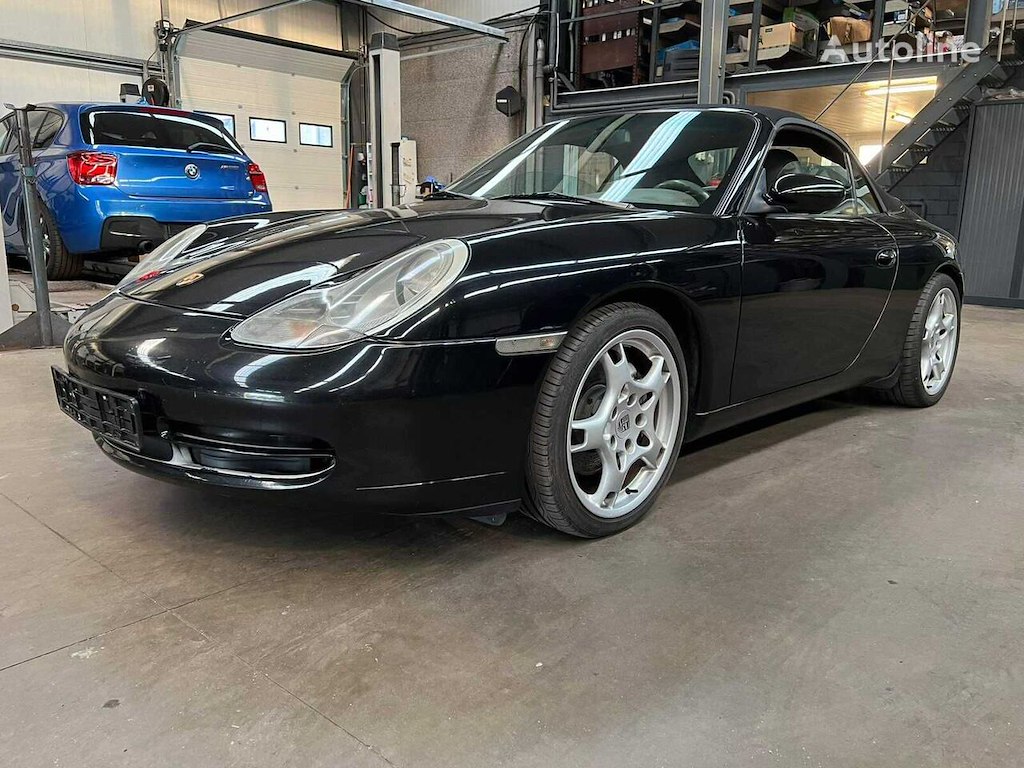 Prodaje se Porsche 911 kupe na aukciji