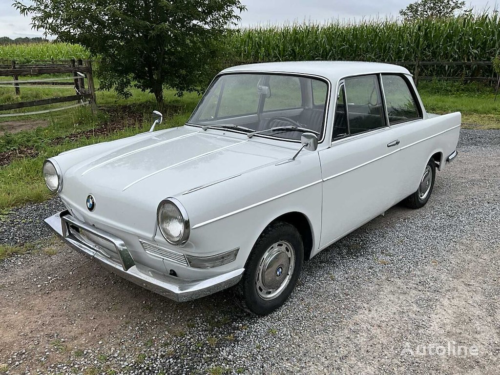 Prodaje se BMW 700 sedan na aukciji