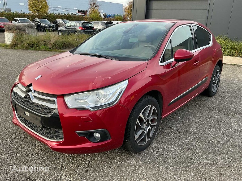 Prodaje se Citroen DS 4 kupe na aukciji