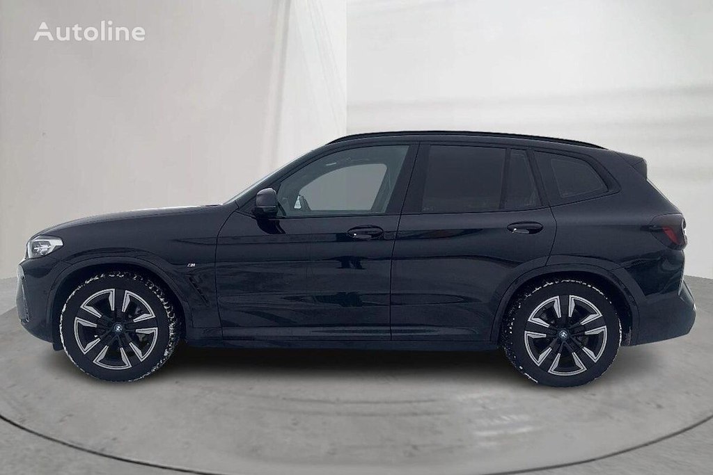 Prodaje se BMW iX3 krosover na aukciji