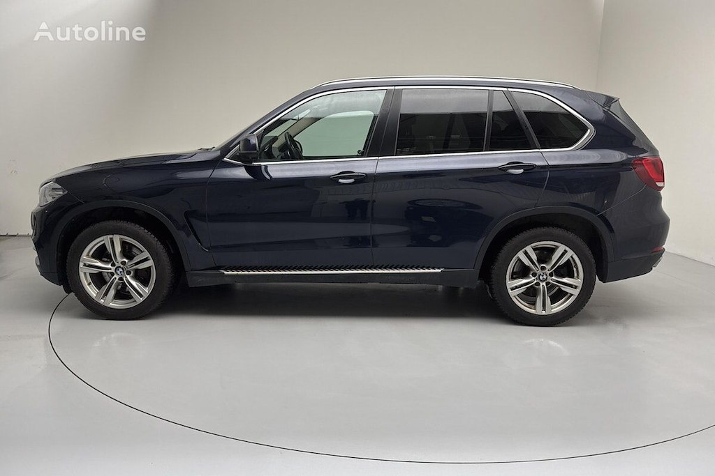 Prodaje se BMW X5 krosover na aukciji