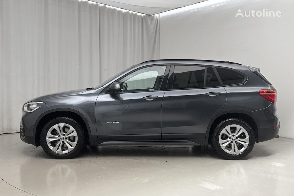 Prodaje se BMW X1 krosover na aukciji