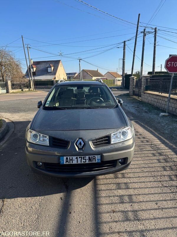 Prodaje se Renault Mégane hečbek na aukciji