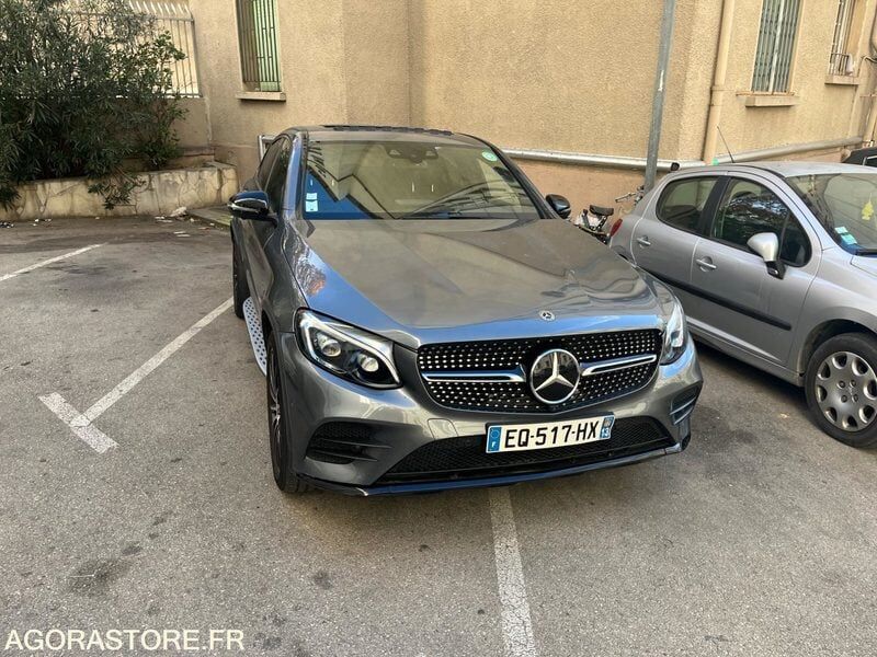 Prodaje se Mercedes-Benz GLC krosover na aukciji