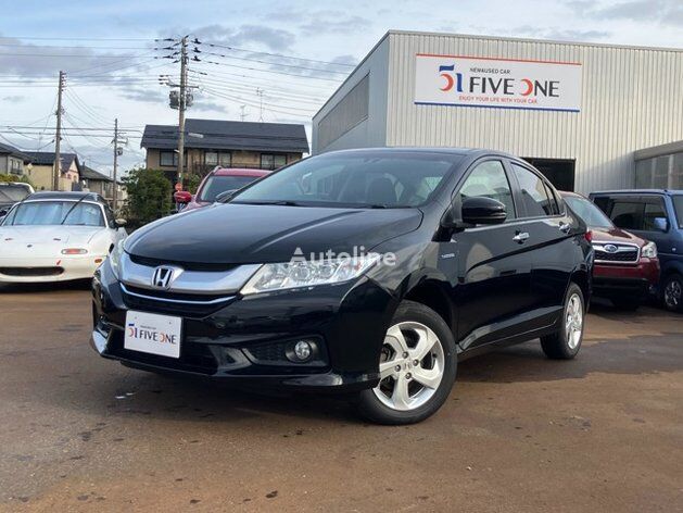 Honda GRACE sedan