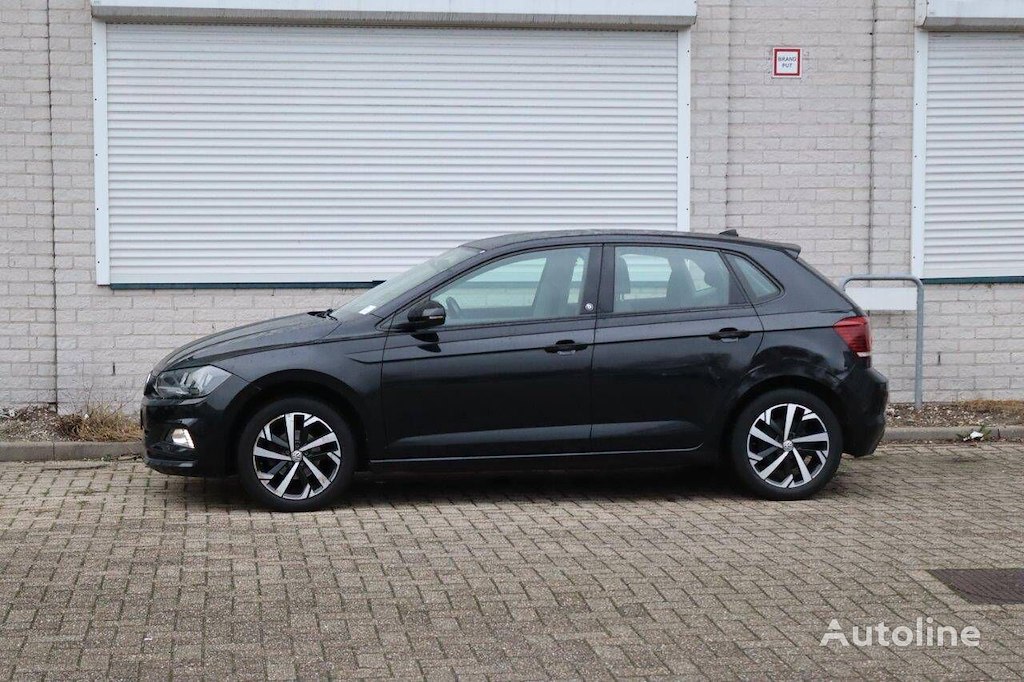 Prodaje se Volkswagen POLO sedan na aukciji