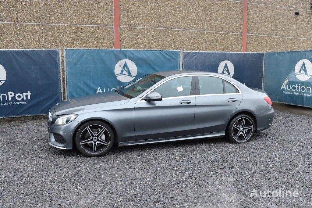 Prodaje se Mercedes-Benz C 200 D sedan na aukciji