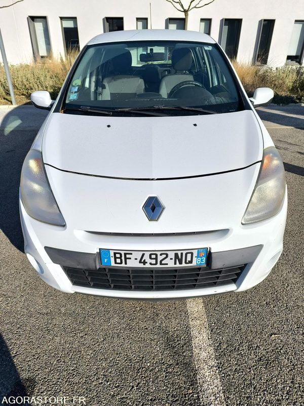 Prodaje se Renault CLIO hečbek na aukciji