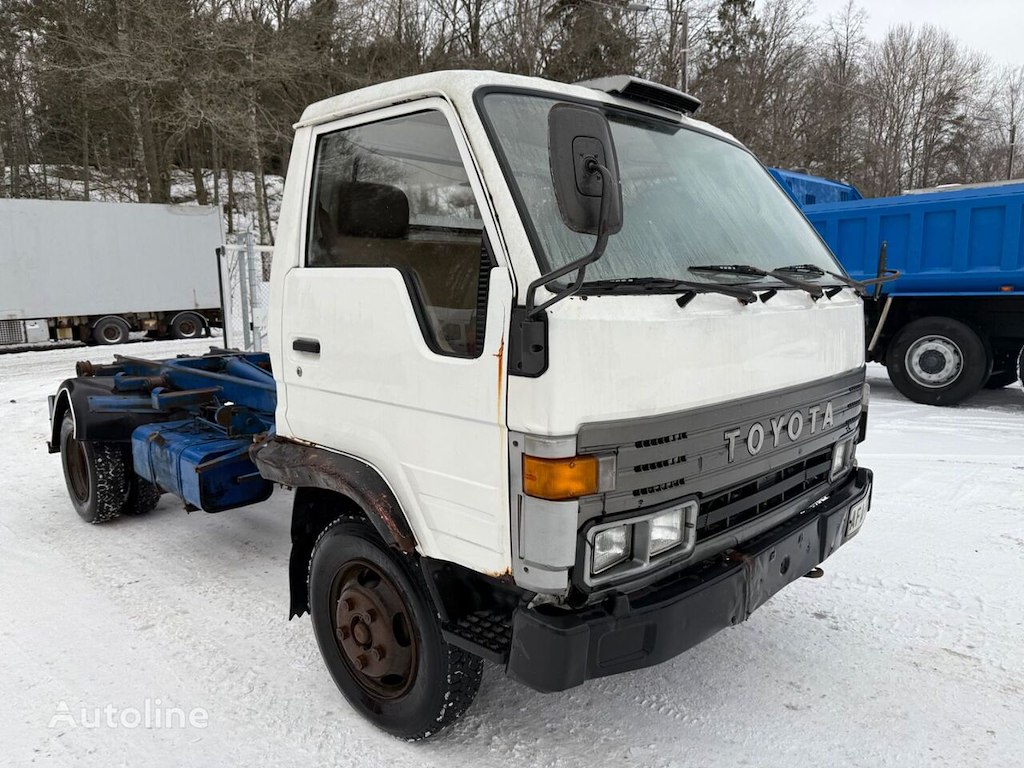 Toyota Dyna 300 chassis , Manual, 287 tkm kamion šasija