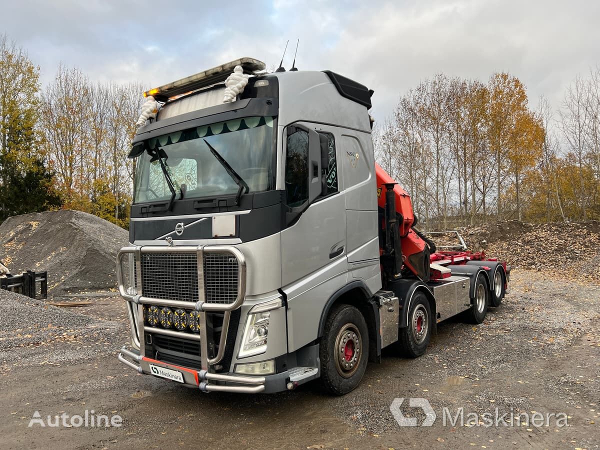 Prodaje se Volvo FH 8X2 rol kiper sa kukom na aukciji