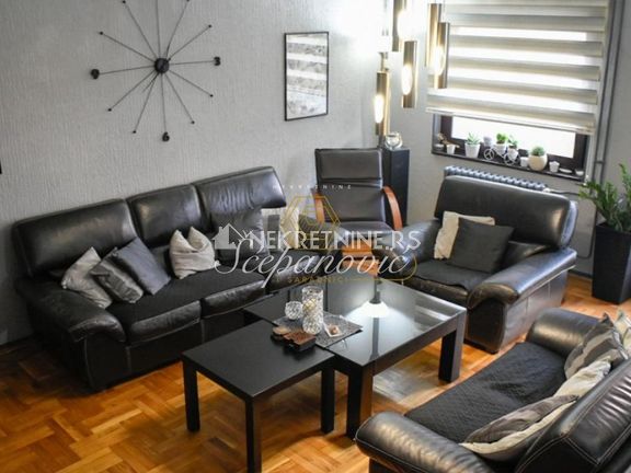 Gradska lokacija, Putnikovo, Kuća, 231m2, 165000 EUR