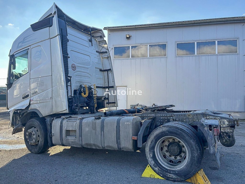 Volvo FH 500 tegljač nakon udesa