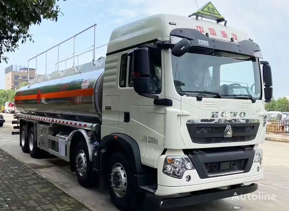 Howo TX Fuel Tank Truck 8x4 26cbm autocisterna za gorivo