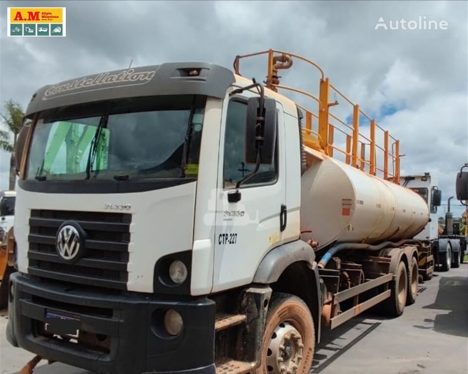 Volkswagen 31-330 E Constellation 6x4 2p (Diesel)(E5) autocisterna