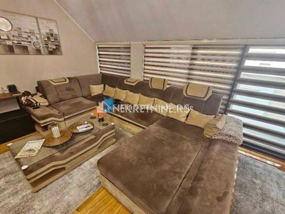 Vračar, Neimar, 4.0 stan, 100m2, 2500 EUR, ID 51549