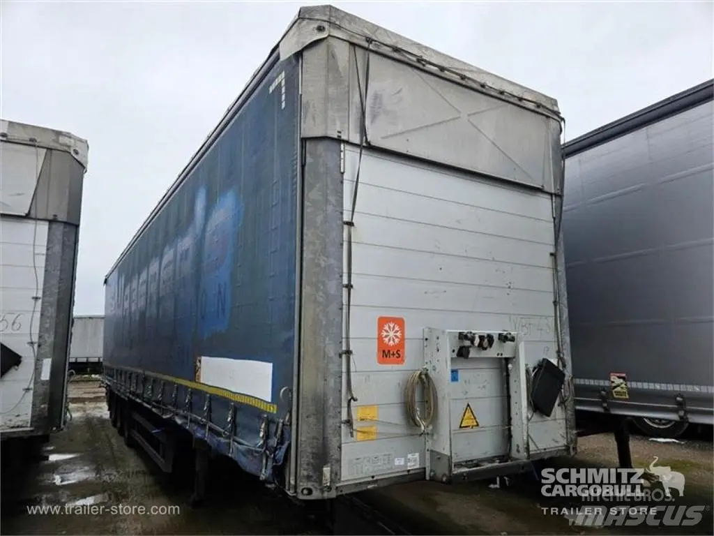 Schmitz Cargobull Curtainsider Mega