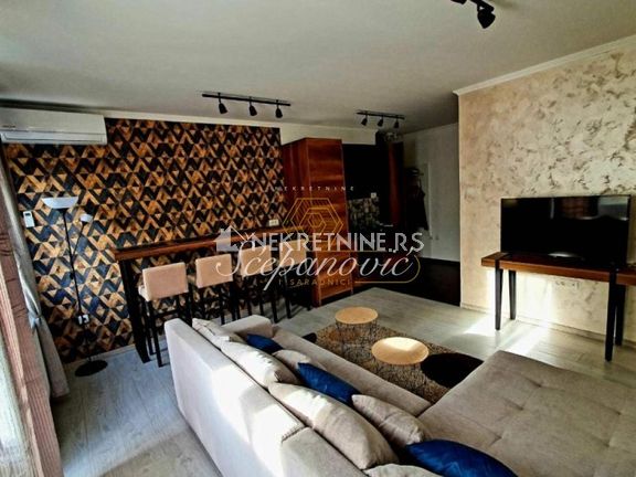 Novi Sad, Centar, 2.5 stan, 57m2, 800 EUR