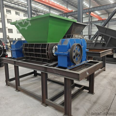 Shredder za drvo, reciklažu plastike
Double-Shaft Shredder For Recycling waste tire, wood,root,metal