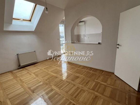 Novi Sad, Nova Detelinara, 3.5 stan, 94m2, 145000 EUR