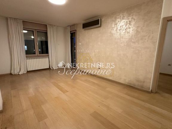 Novi Sad, Spens, 2.0 stan, 58m2, 191400 EUR