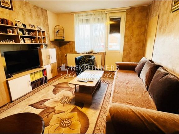 Petrovaradin, Petrovaradin, 2.0 stan, 53m2, 135000 EUR