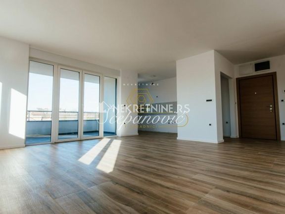 Petrovaradin, Karagača, 4.0 stan, 116m2, 197200 EUR