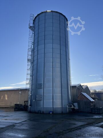 Silos za skladištenje zrna 600t
Neuero Getreidelagersilo