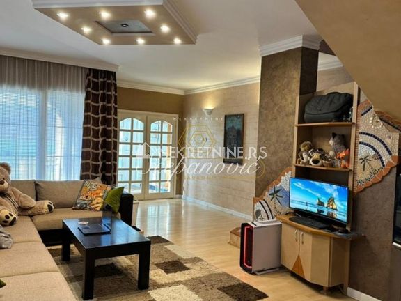 Gradska lokacija, Centar, 4.5 stan, 193m2, 170000 EUR