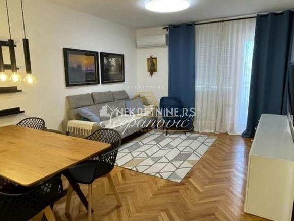 Novi Sad, Bulevar Evrope, 3.5 stan, 83m2, 315000 EUR