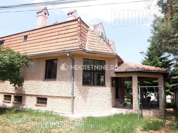 #33058, Izdavanje, P.P., DEDINJE BELI DVOR, 2300 EUR