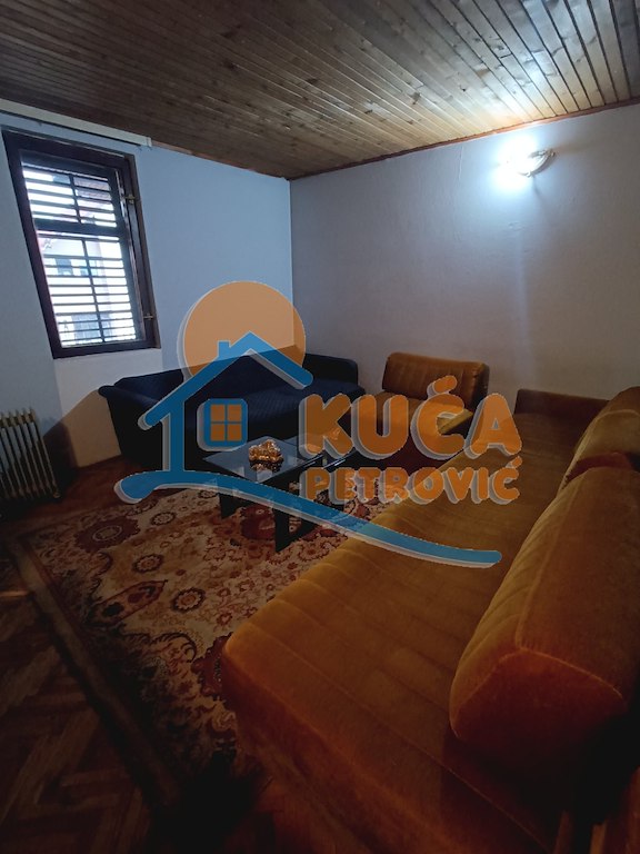 četvorosoban stan, 50 m2, Palilula, Paraćinska ID: i-013138