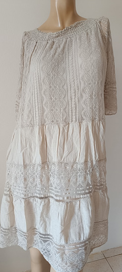 Prelepa boho stil haljina krem boje